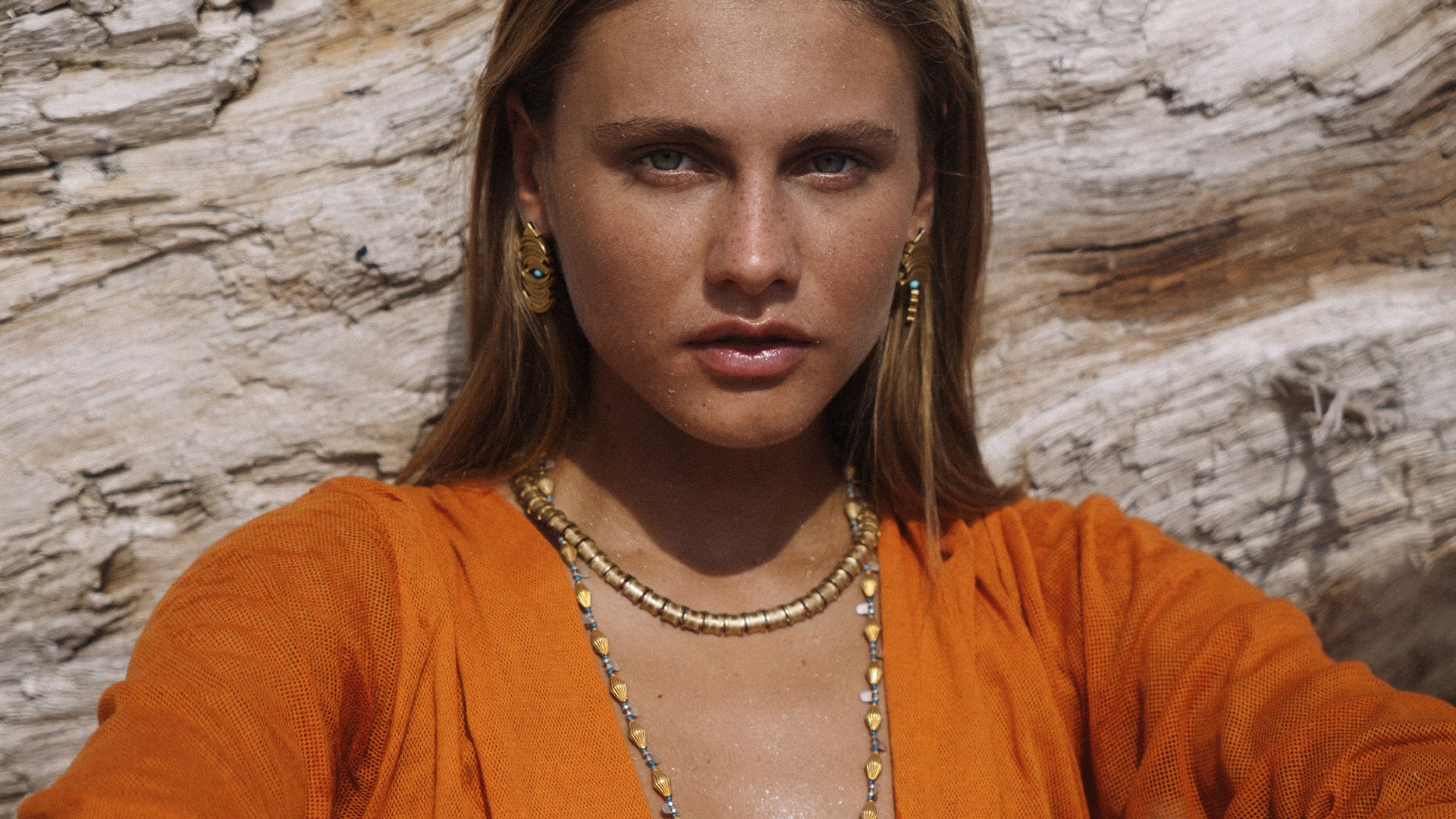 Rebellious and Graceful Choice of Jewelry